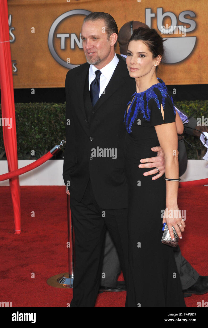Jesse james and sandra bullock hi-res stock photography and images - Alamy