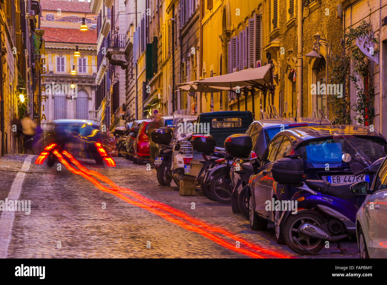 Traffic lights in rome hi-res stock photography and images - Alamy