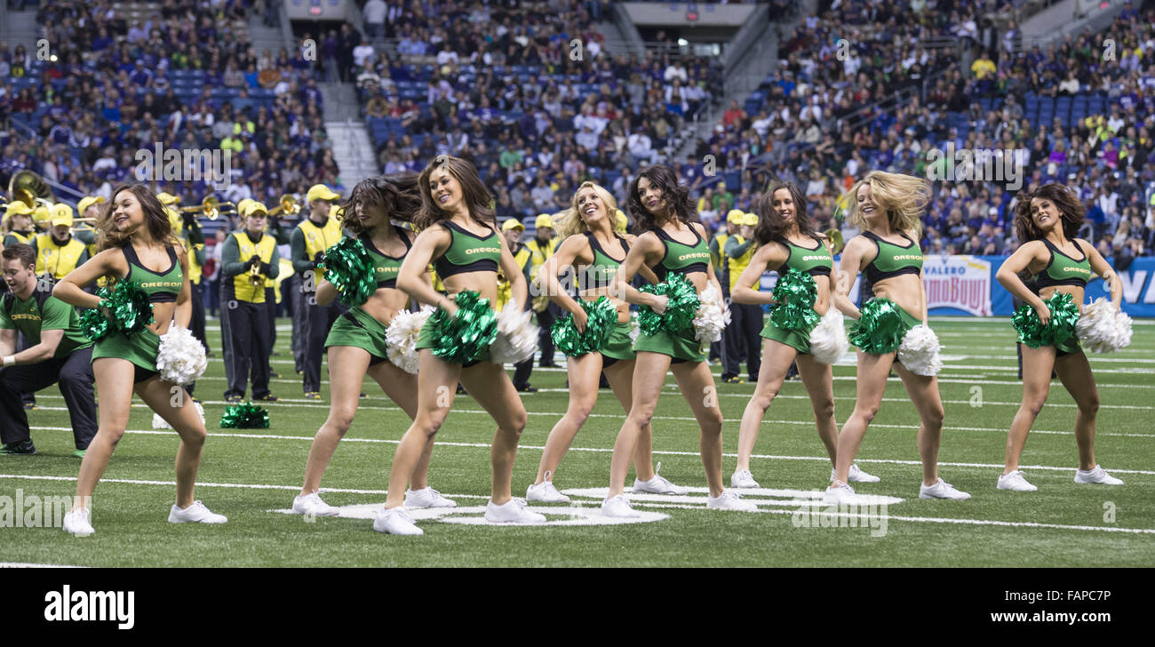 2016 valero alamo bowl hi-res stock photography and images - Alamy