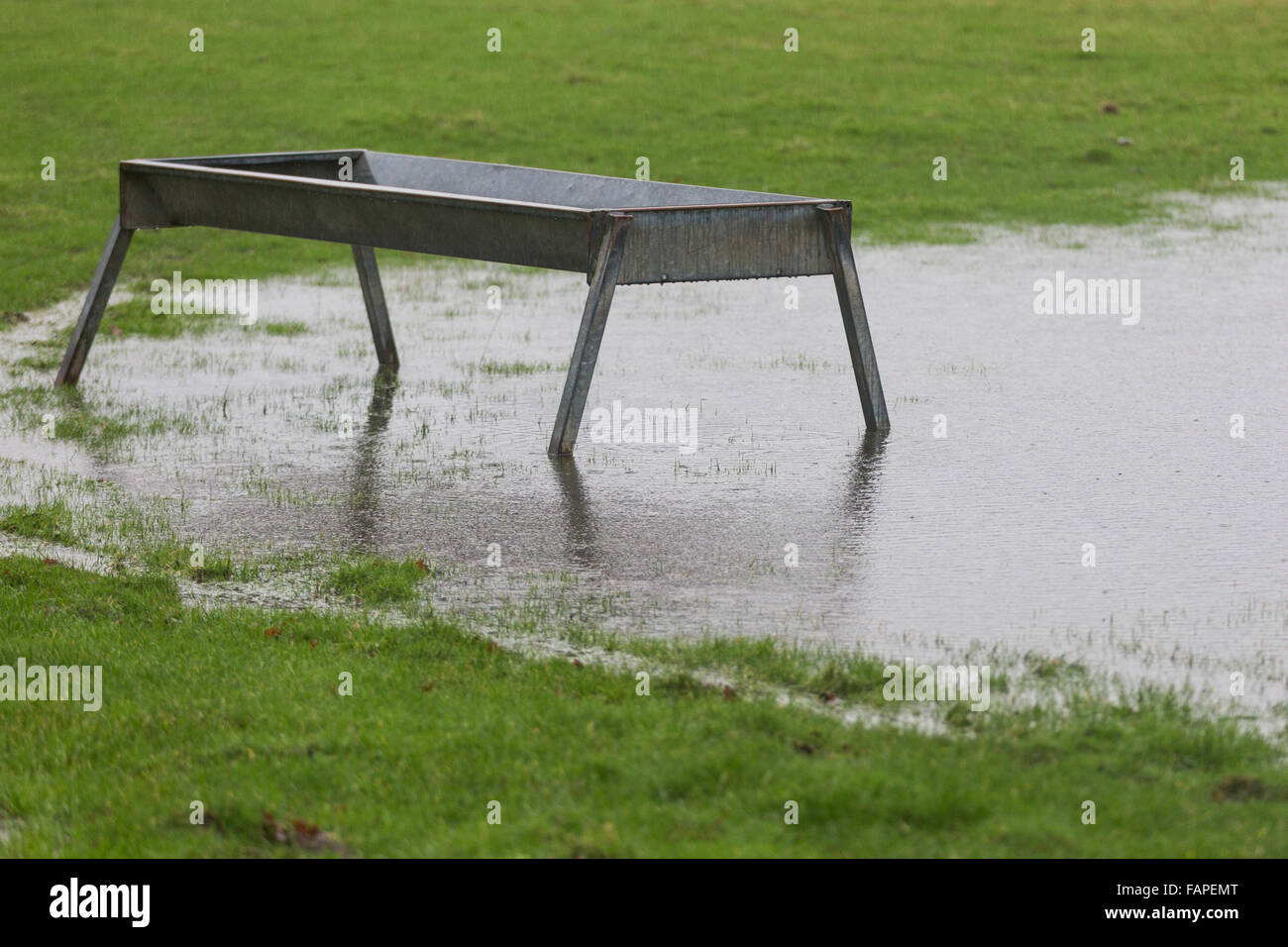 Troff hi-res stock photography and images - Alamy