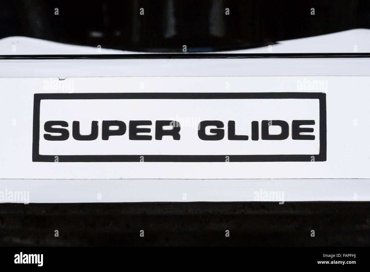 Wide Glide Logo