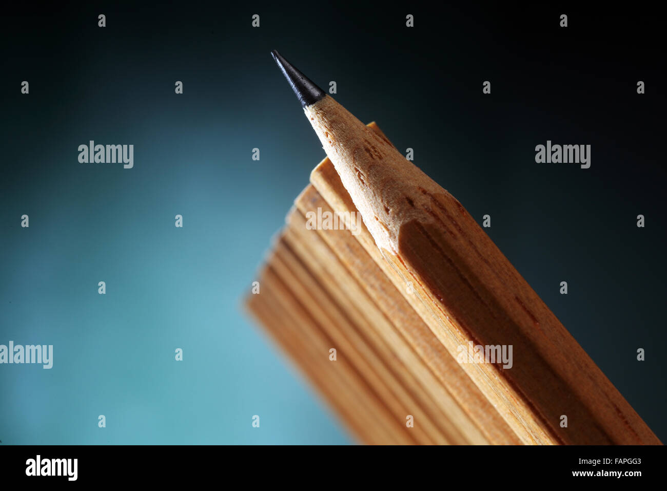 One sharpened pencils in row with pencil ends Stock Photo - Alamy