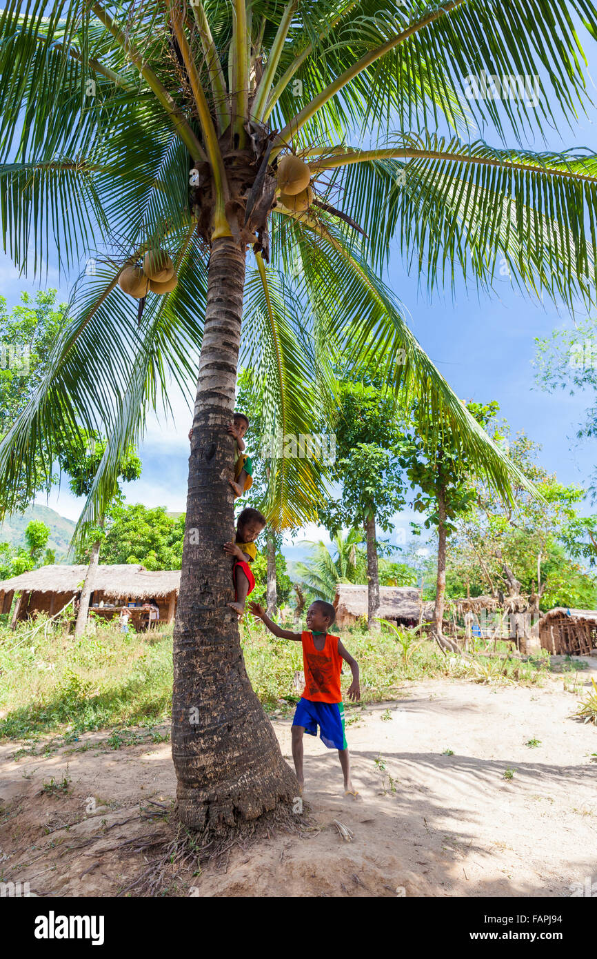 children playing on a tropical island in the Philippines Stock Photo ...