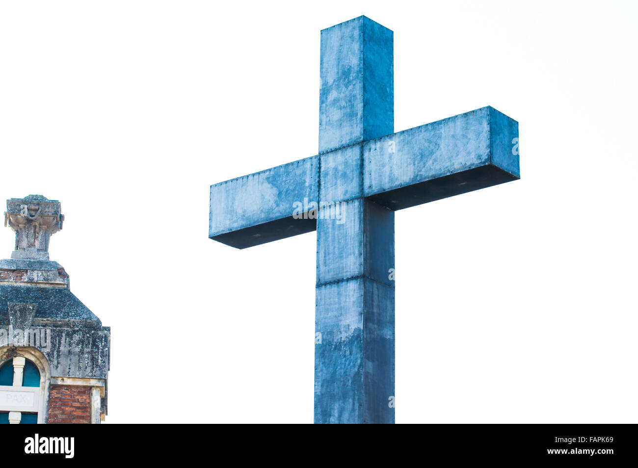 Steel cross hi-res stock photography and images - Alamy