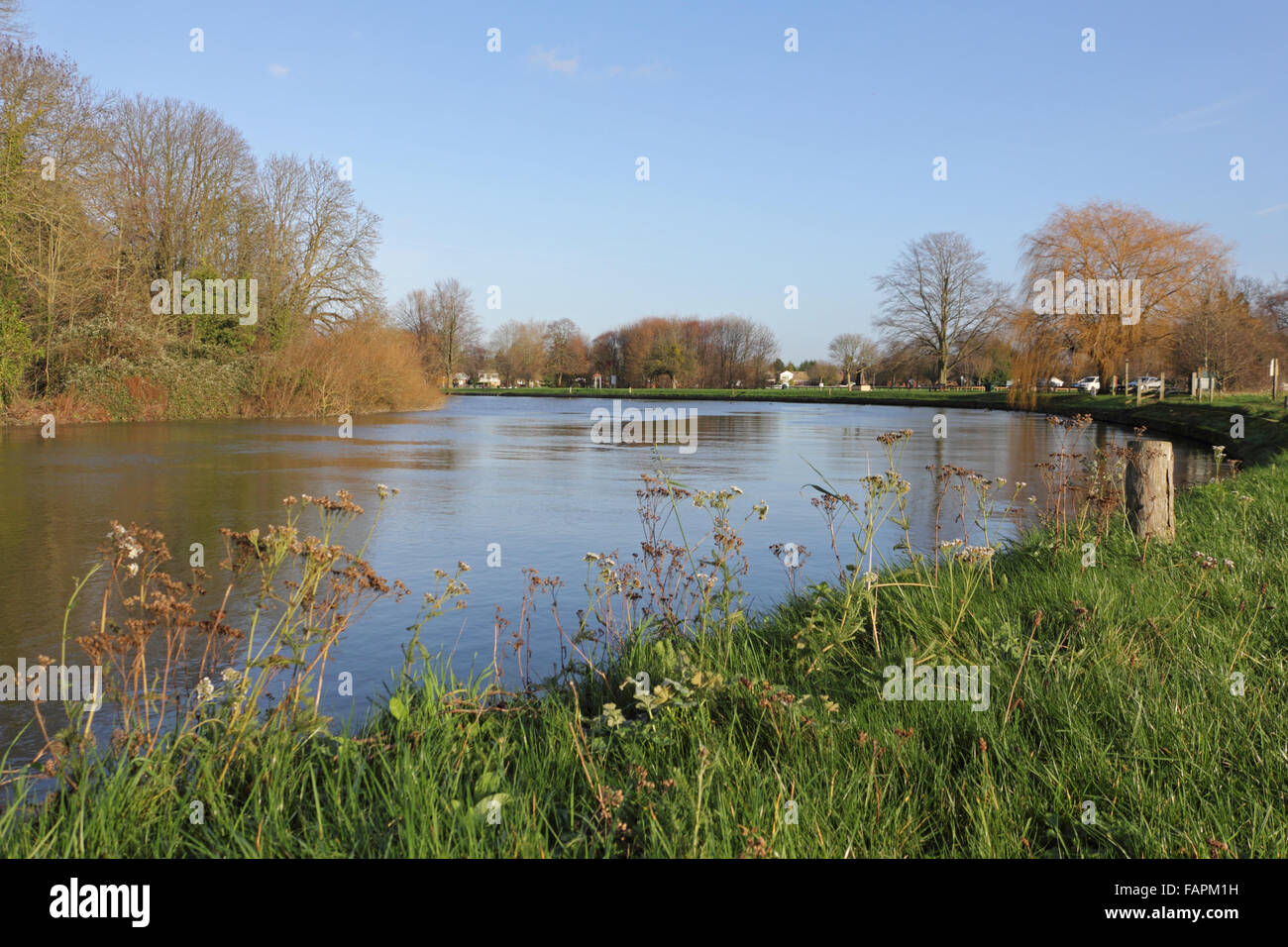 Runnymede thames hi-res stock photography and images - Alamy