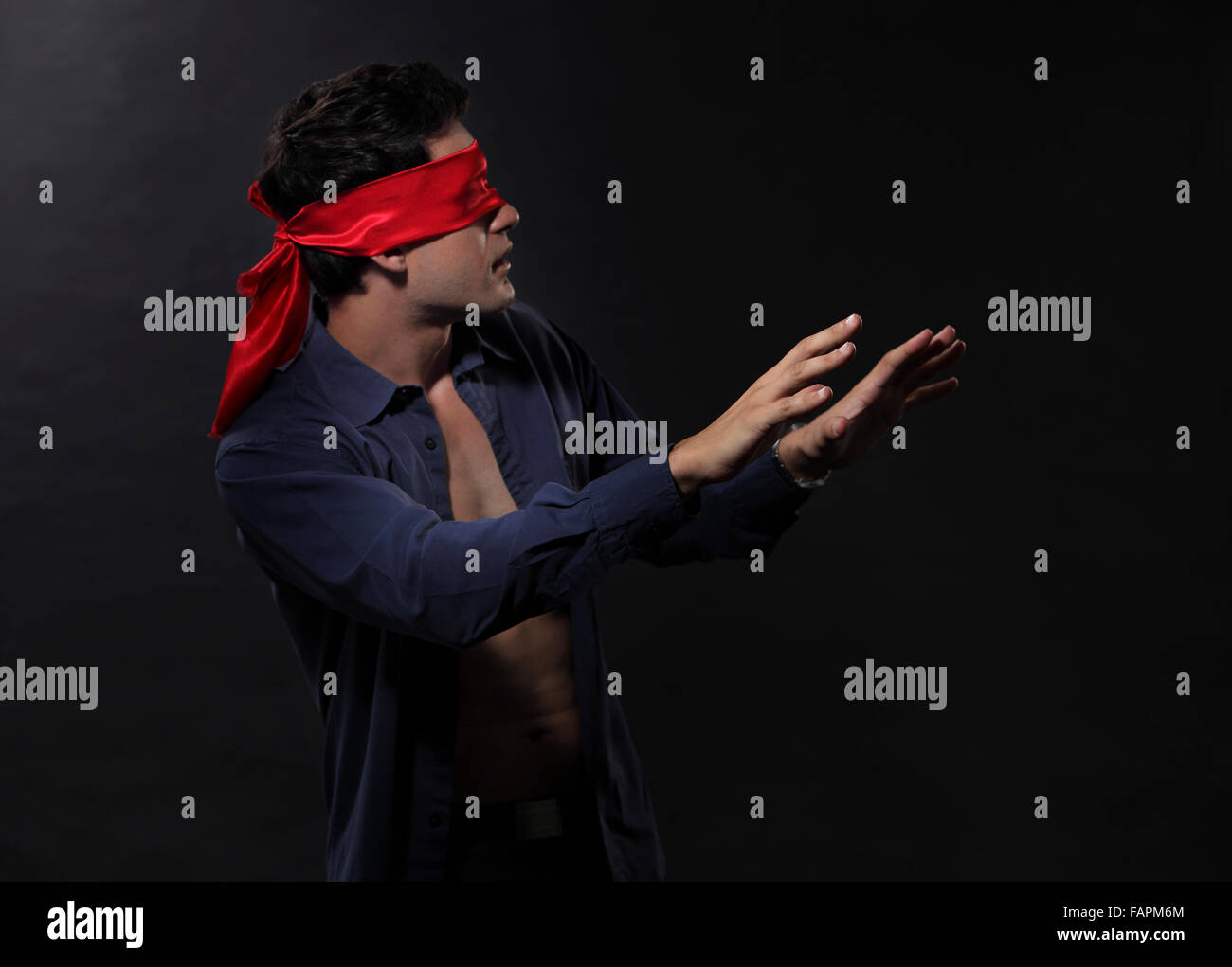 Blindfold Casual Stock Photos & Blindfold Casual Stock Images - Alamy