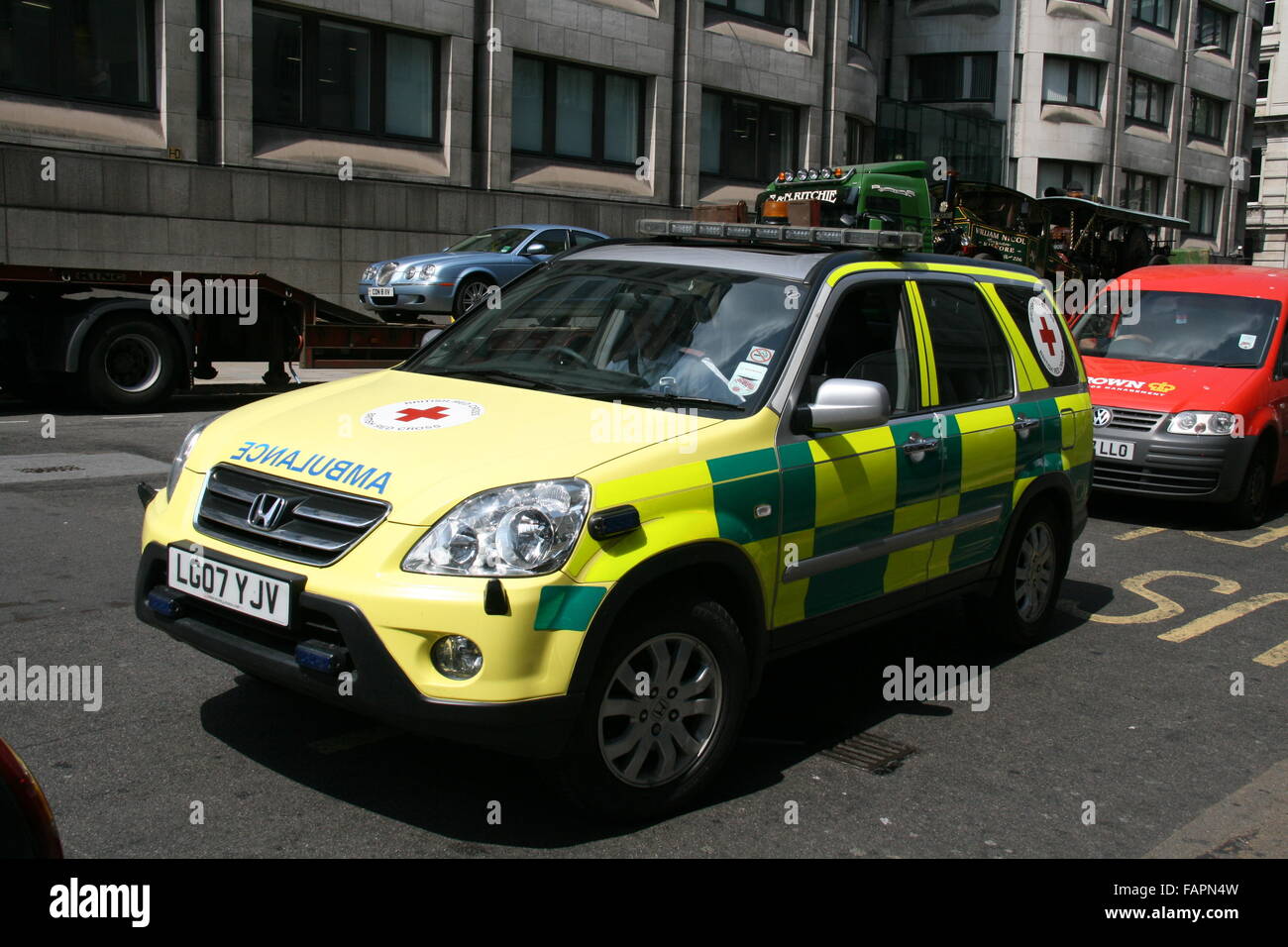 British red cross ambulance hi-res stock photography and images - Alamy
