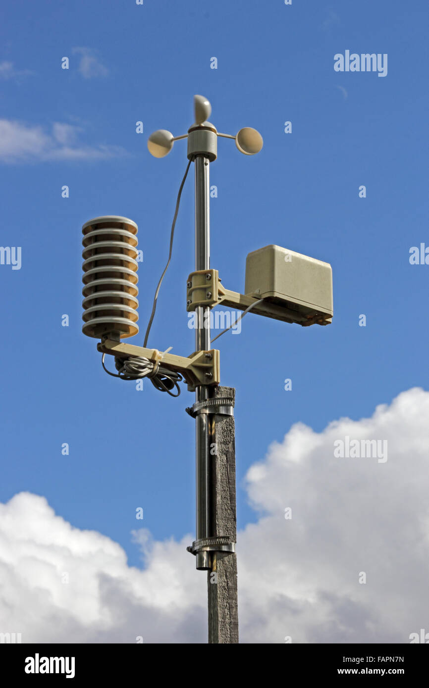 Weather station mounted on pole Stock Photo - Alamy