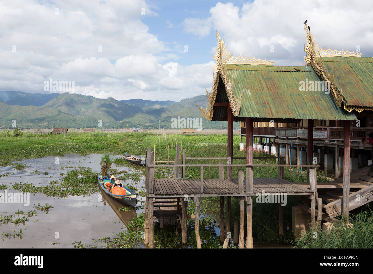 Inlay lake hi-res stock photography and images - Alamy