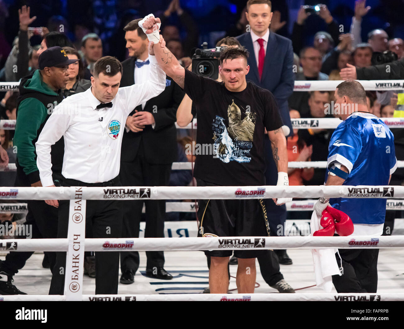 Boxing tko hi-res stock photography and images - Alamy