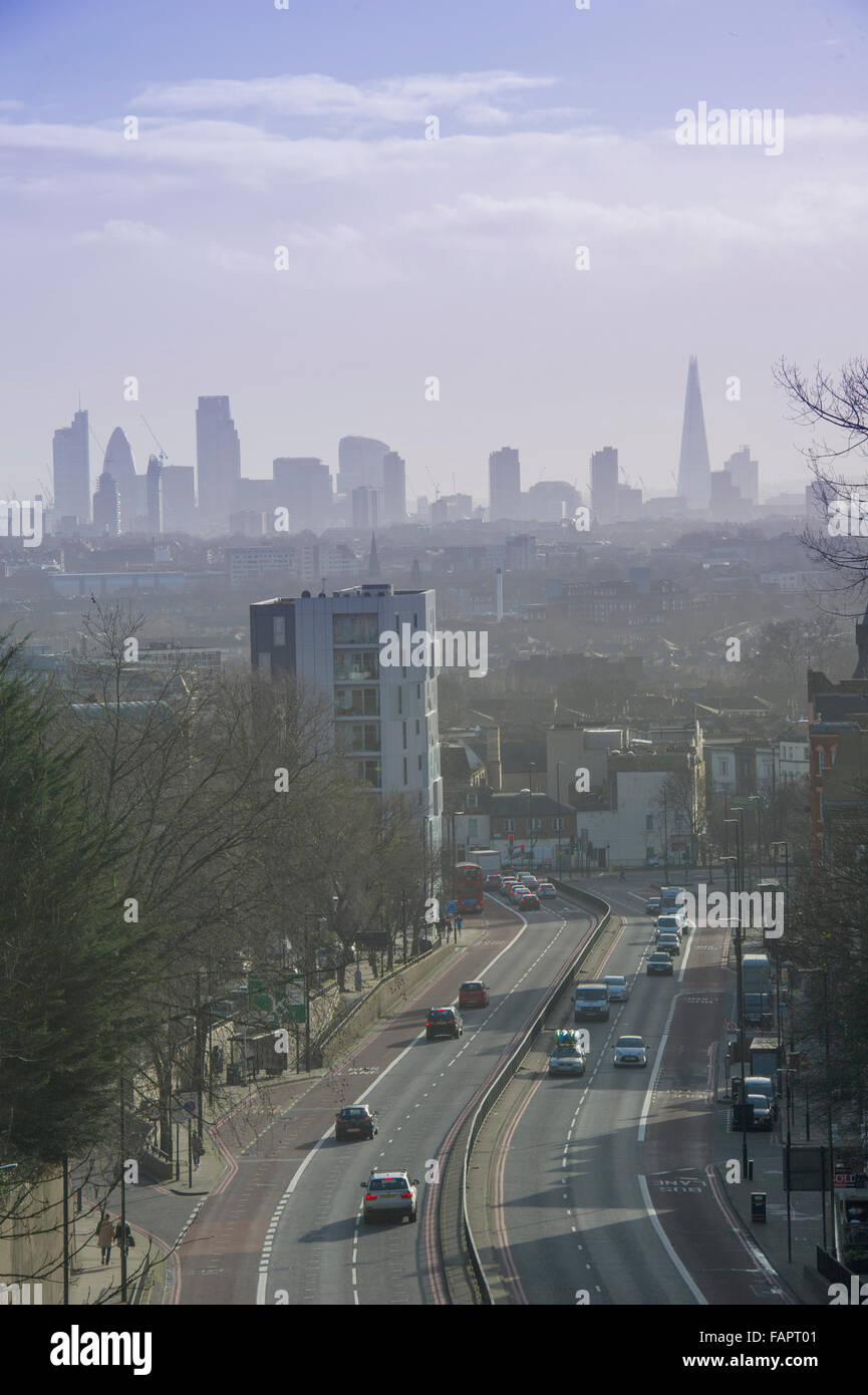 London mist skyline hi-res stock photography and images - Alamy