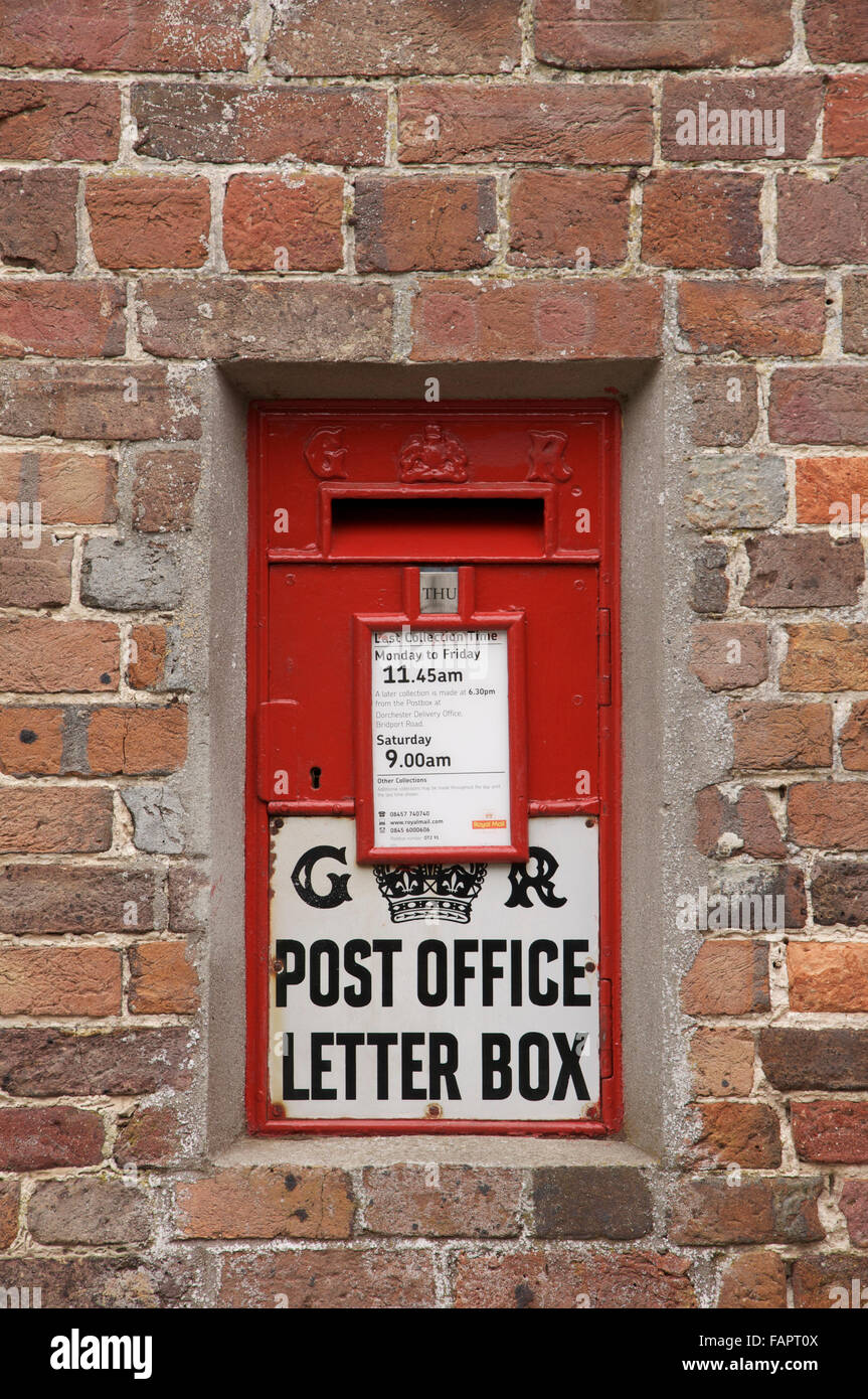 The Ludlow wallbox. A traditional British wall mounted red letterbox ...