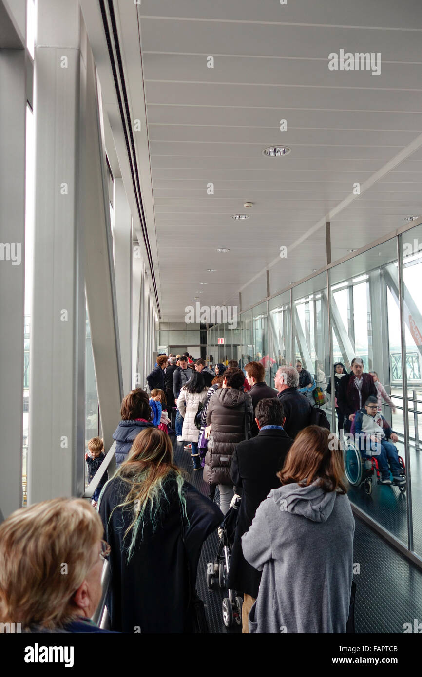 Waiting at gates hi-res stock photography and images - Alamy