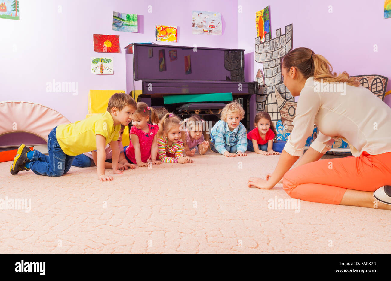 Stand on all fours hi-res stock photography and images - Alamy