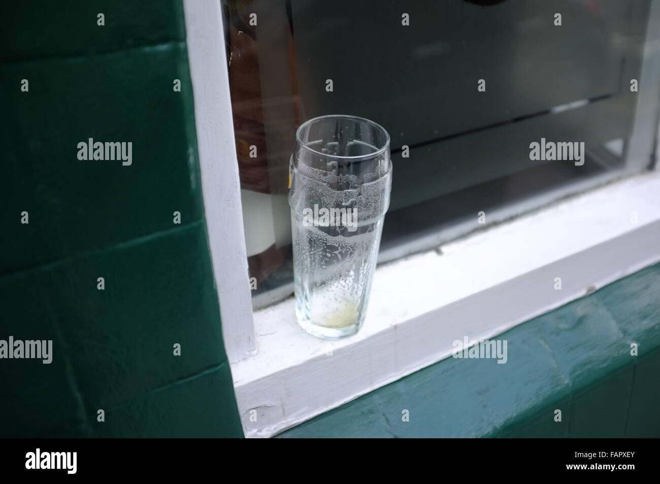 Empty window sill hi-res stock photography and images - Alamy