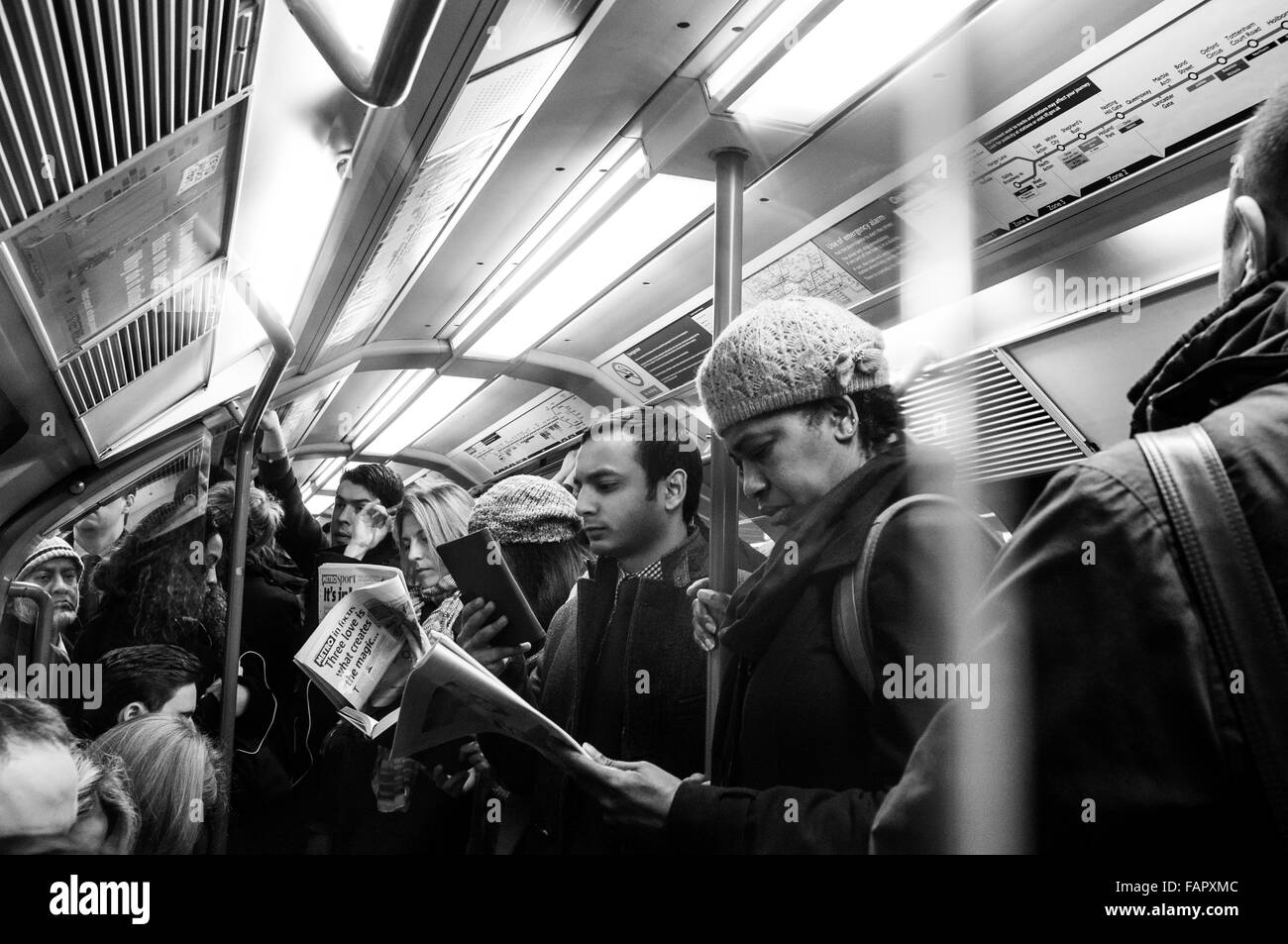 Packed tube london hi-res stock photography and images - Alamy