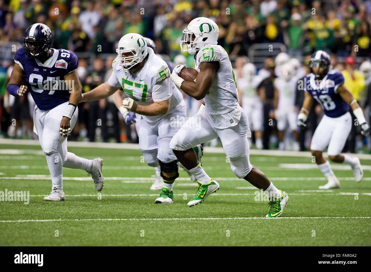 2016 valero alamo bowl hi-res stock photography and images - Alamy