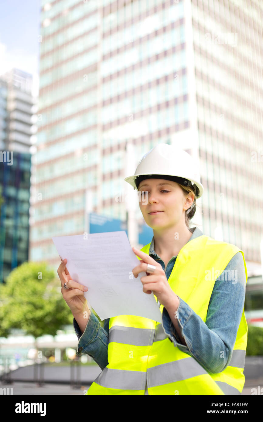 Professional woman reading letter hi-res stock photography and images ...