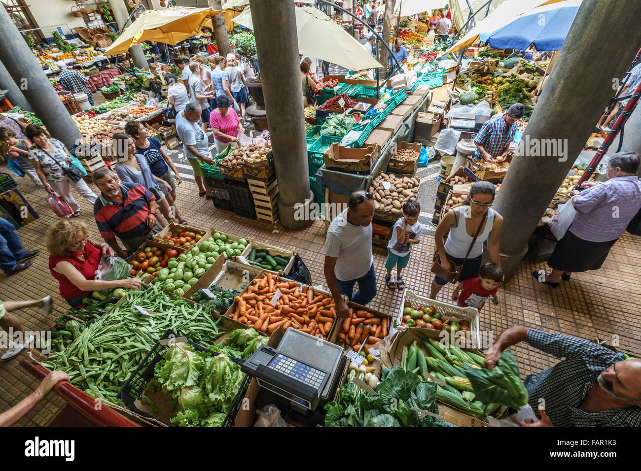 Madeira capital city funchal market hi-res stock photography and images ...