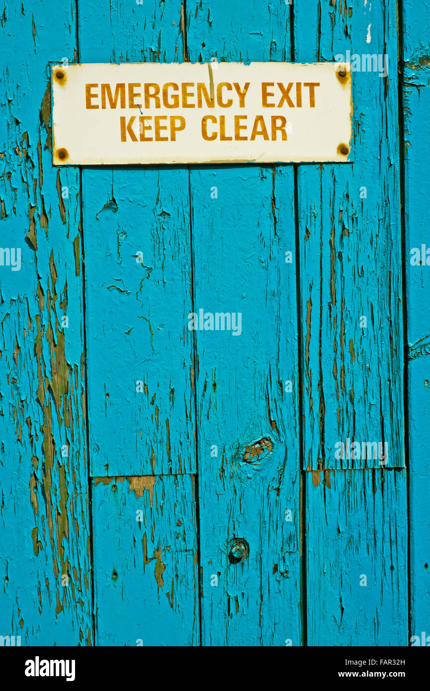 Emergency exit door sign on hi-res stock photography and images - Alamy