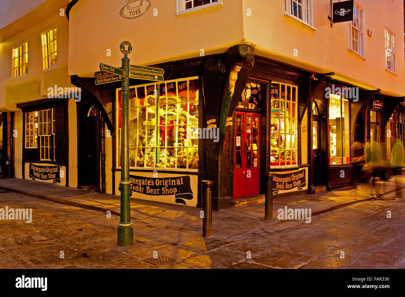 Teddy bear shop hi-res stock photography and images - Alamy
