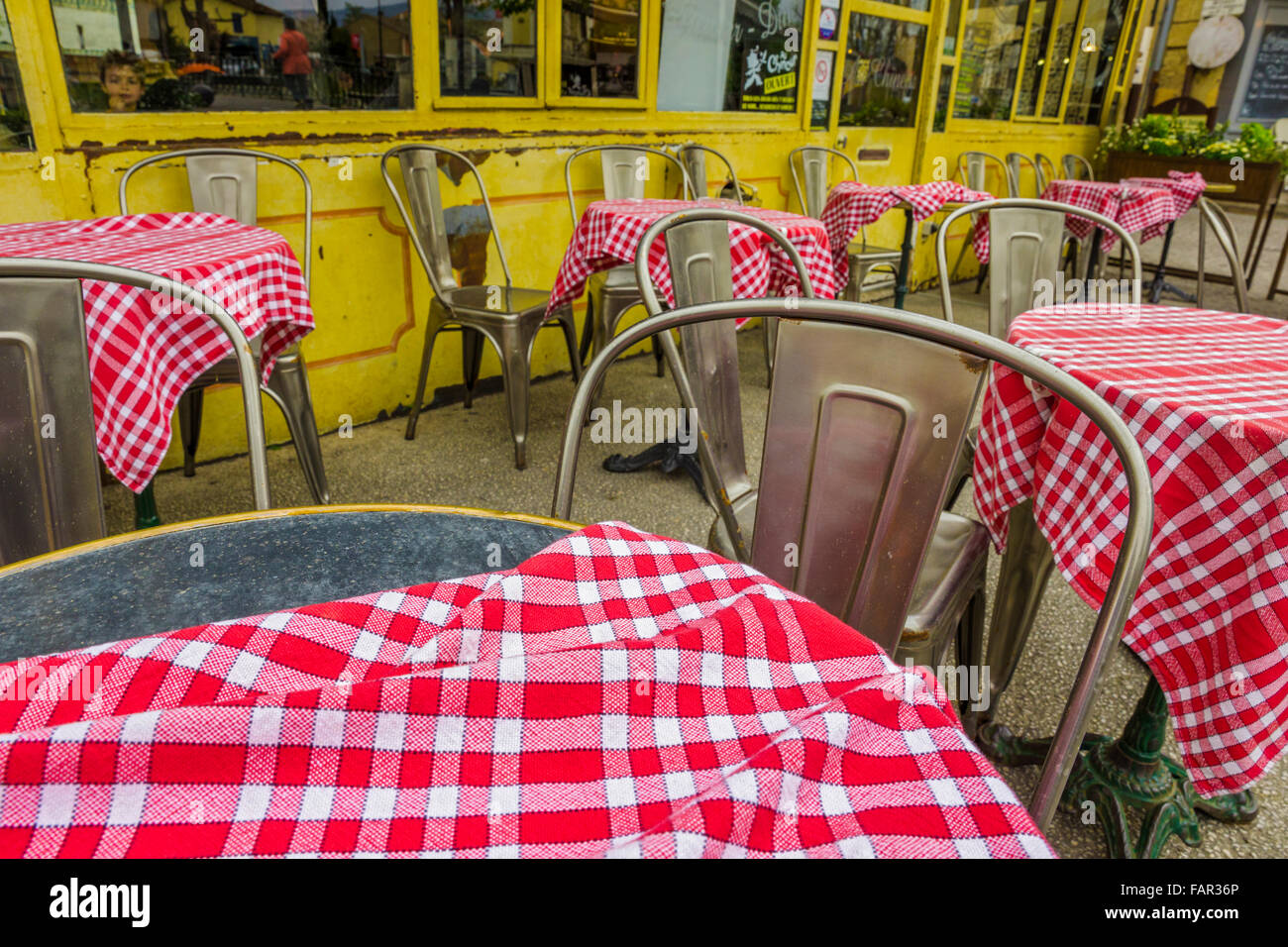 outdoor cafe, Provence, France Stock Photo - Alamy