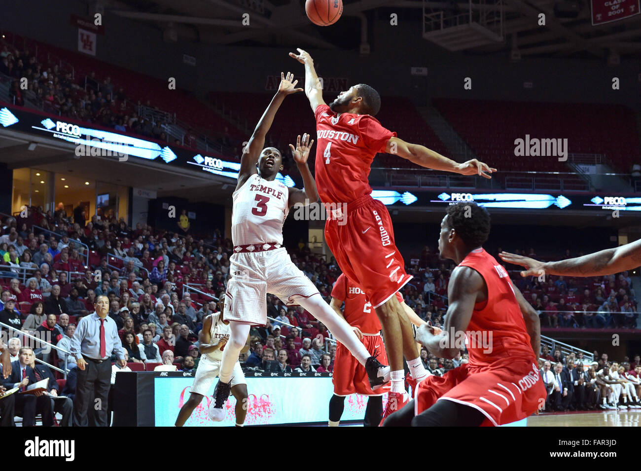 Philadelphia, Pennsylvania, USA. 2nd Jan, 2016. Temple Owls guard LEVAN ...