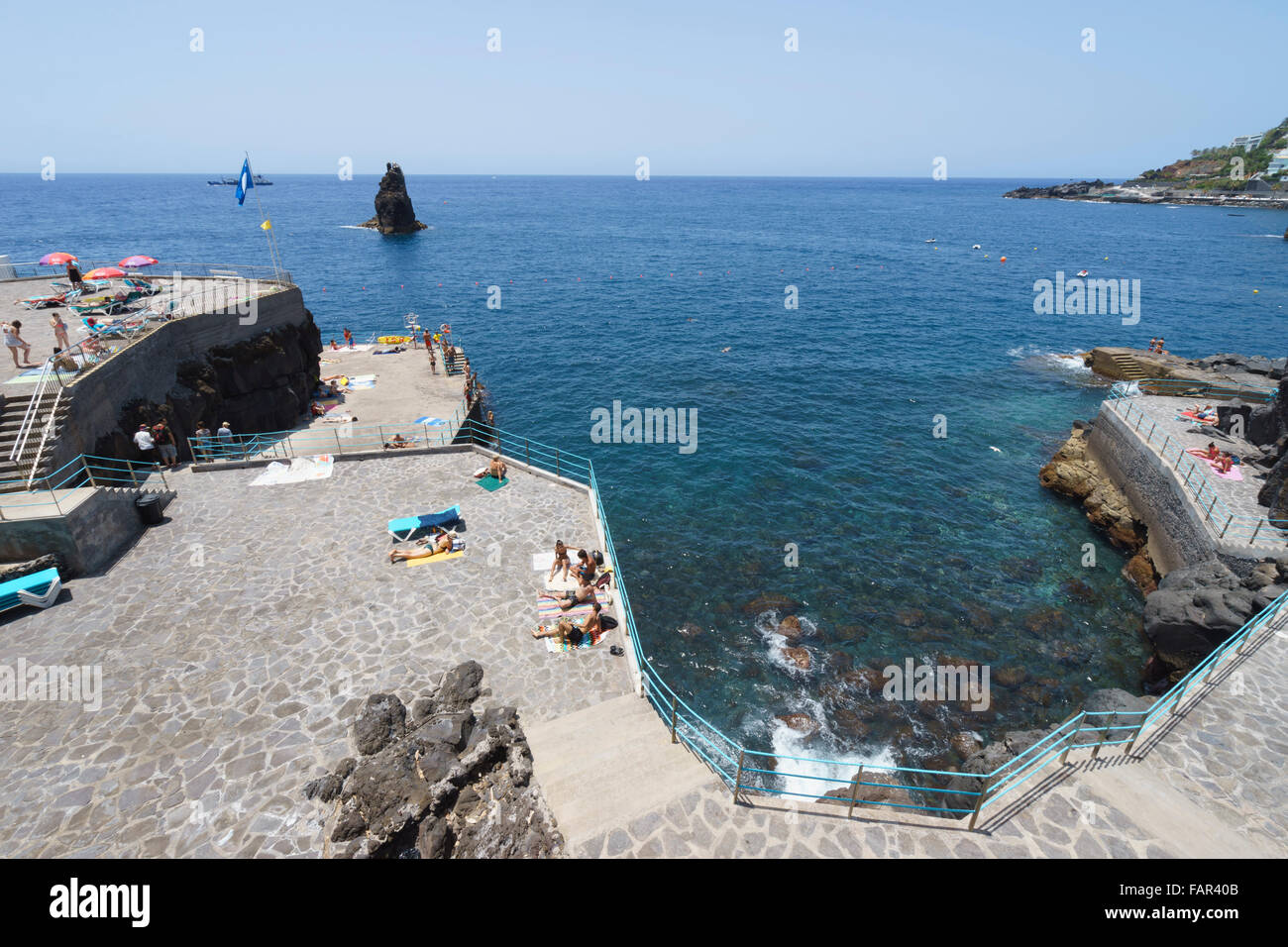 Funchal beach hi-res stock photography and images - Alamy