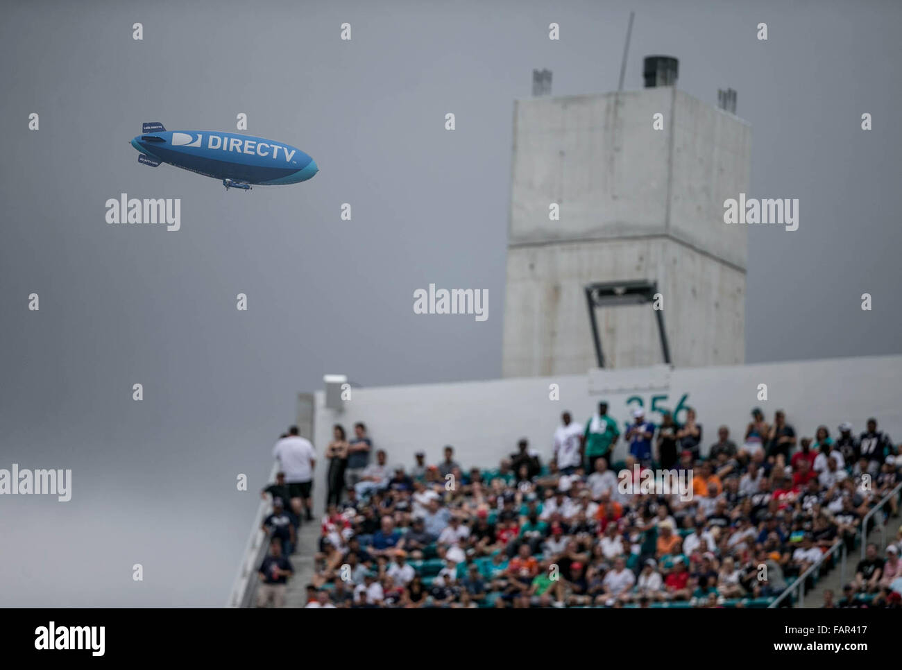 Blimp florida hi-res stock photography and images - Alamy