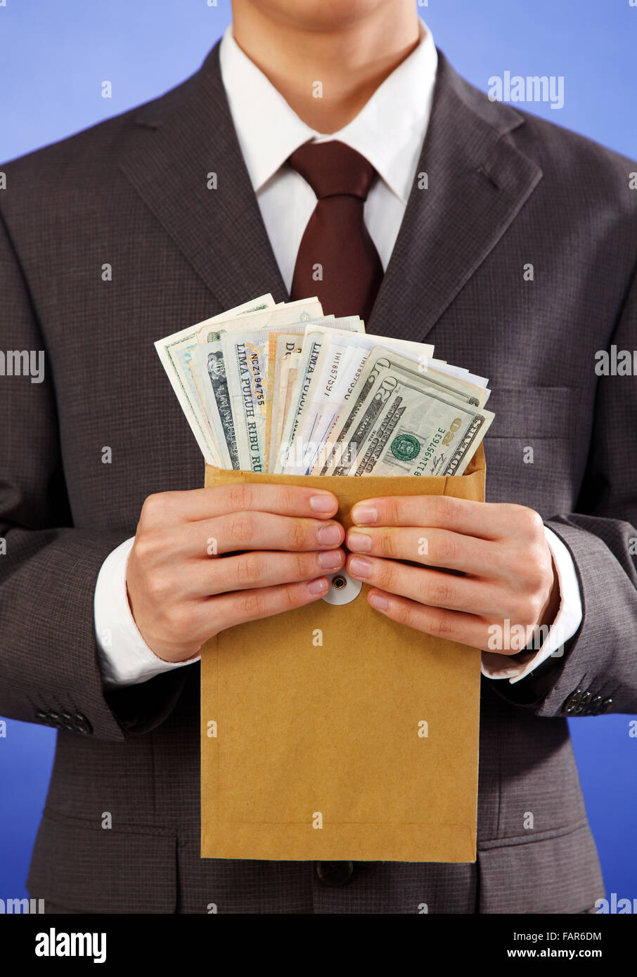 Money brown envelope hi-res stock photography and images - Alamy