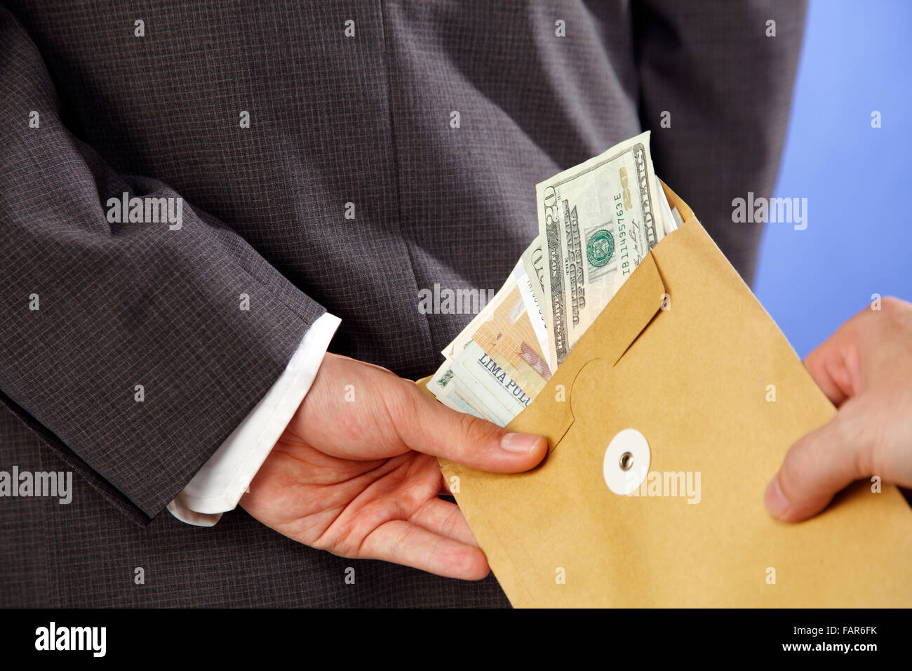 Banknote received hi-res stock photography and images - Alamy