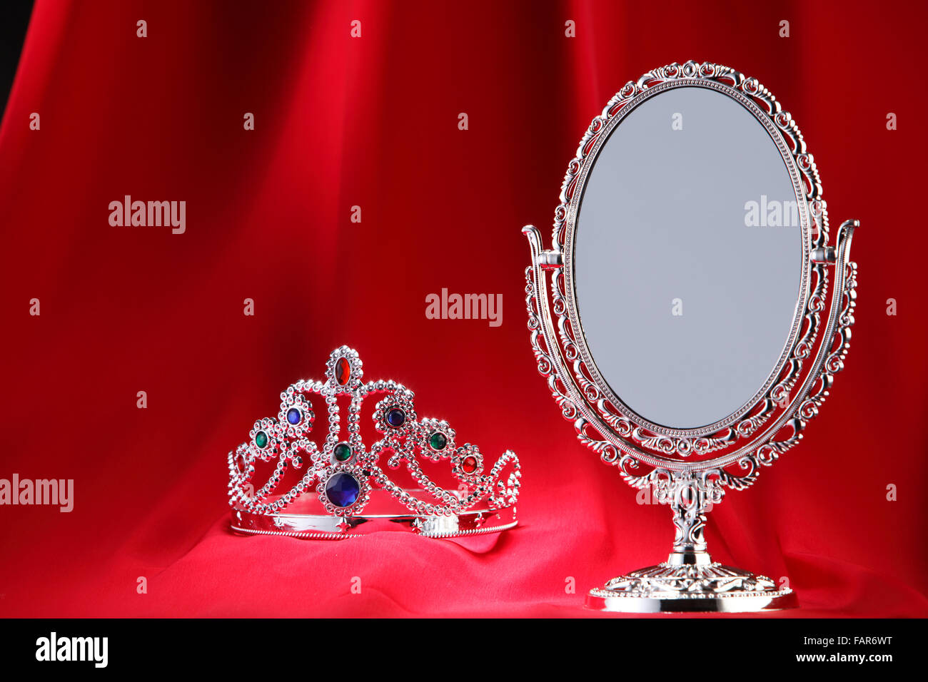 Silver tiara hi-res stock photography and images - Alamy