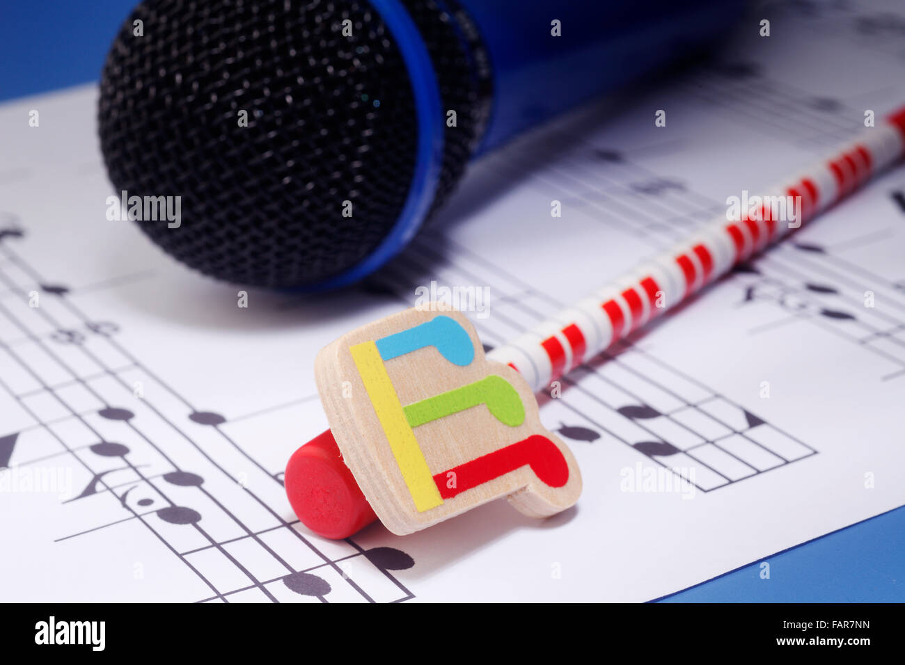 Microphone notes music hi-res stock photography and images - Alamy