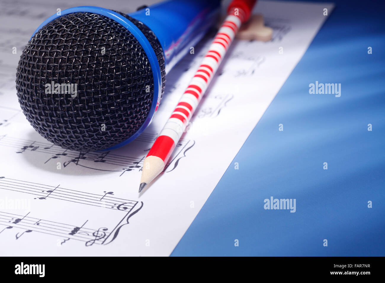 Microphone notes music hi-res stock photography and images - Alamy