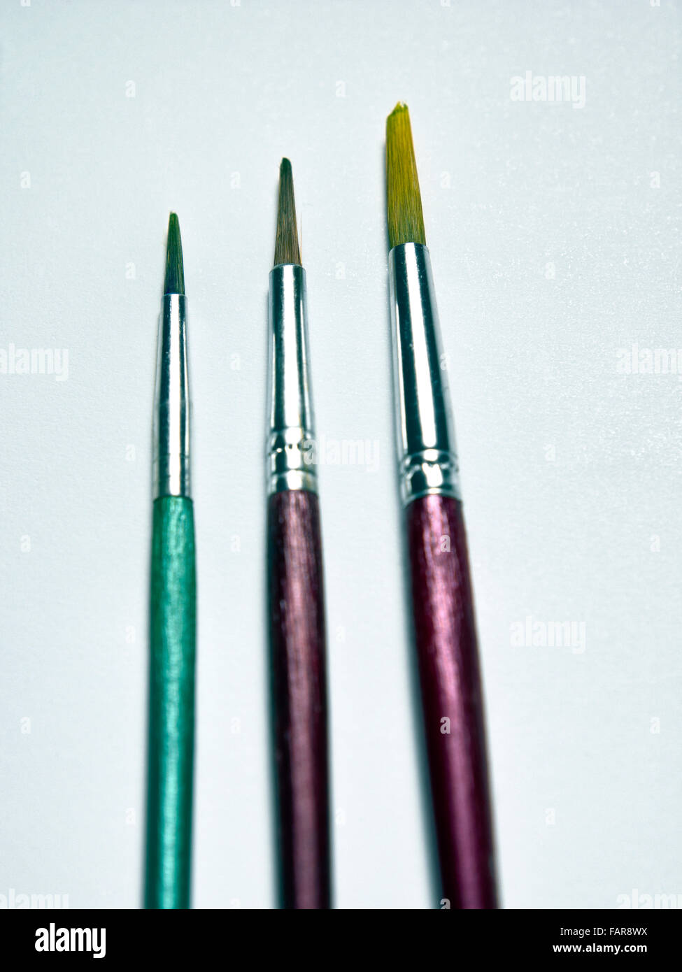 close up of the three different size of brushes Stock Photo - Alamy