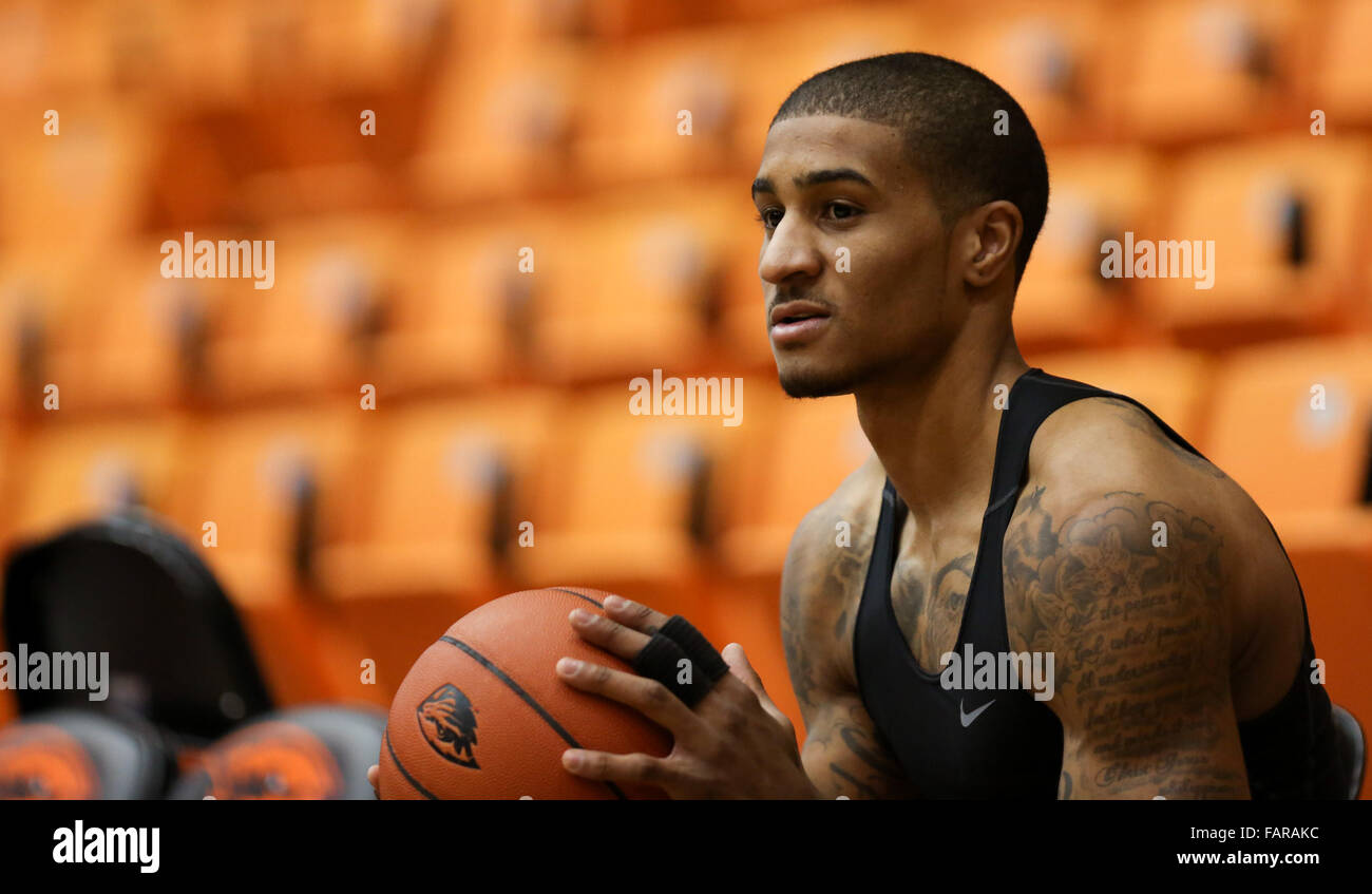 Corvallis, Oregon, USA. 3rd January, 2015. GARY PAYTON II (1) warms up ...