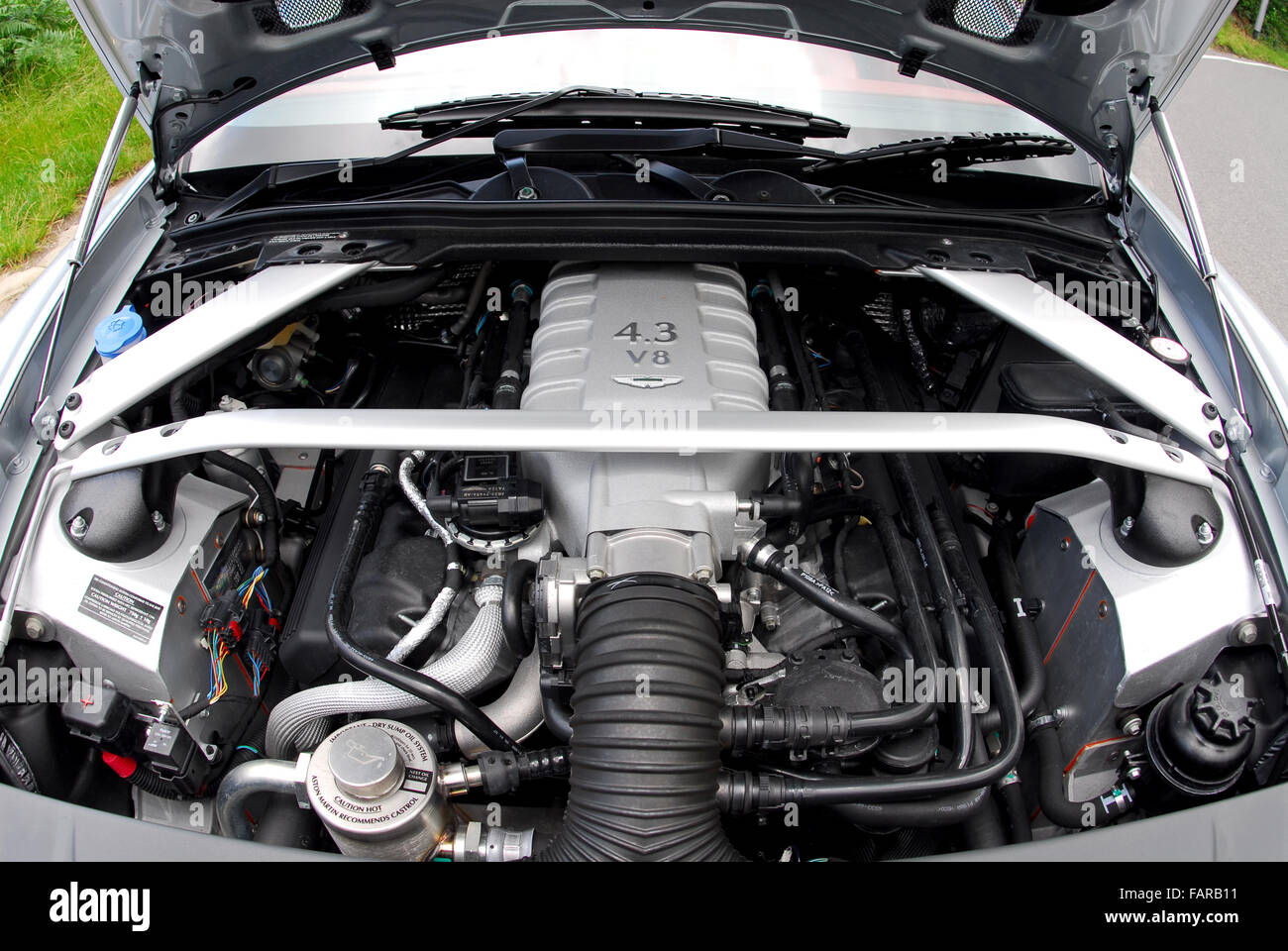 Hand built aston martin engine hi-res stock photography and images - Alamy