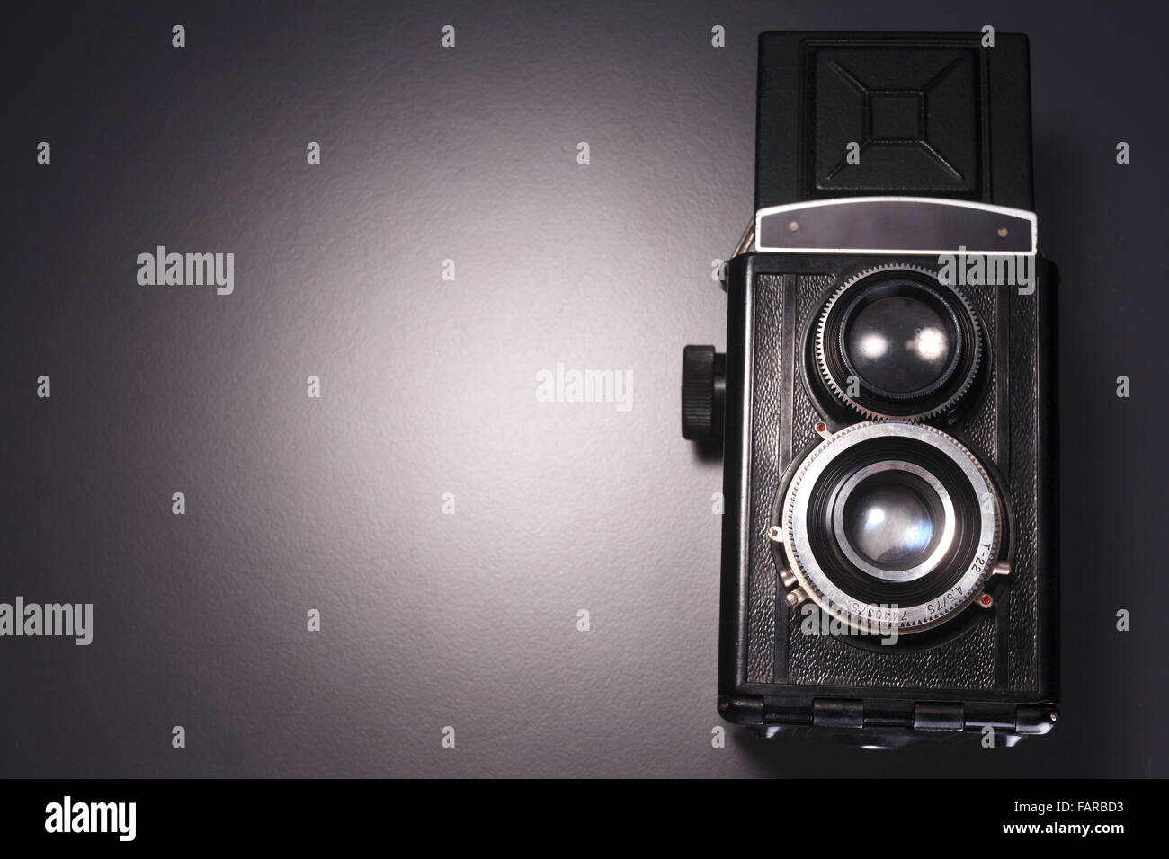 twin lens reflex camera on the black Stock Photo - Alamy
