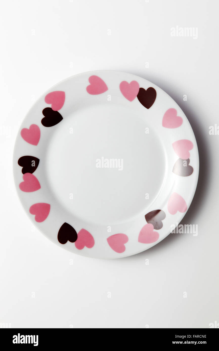 Clean white dinner plate with drop shadow Stock Photo - Alamy