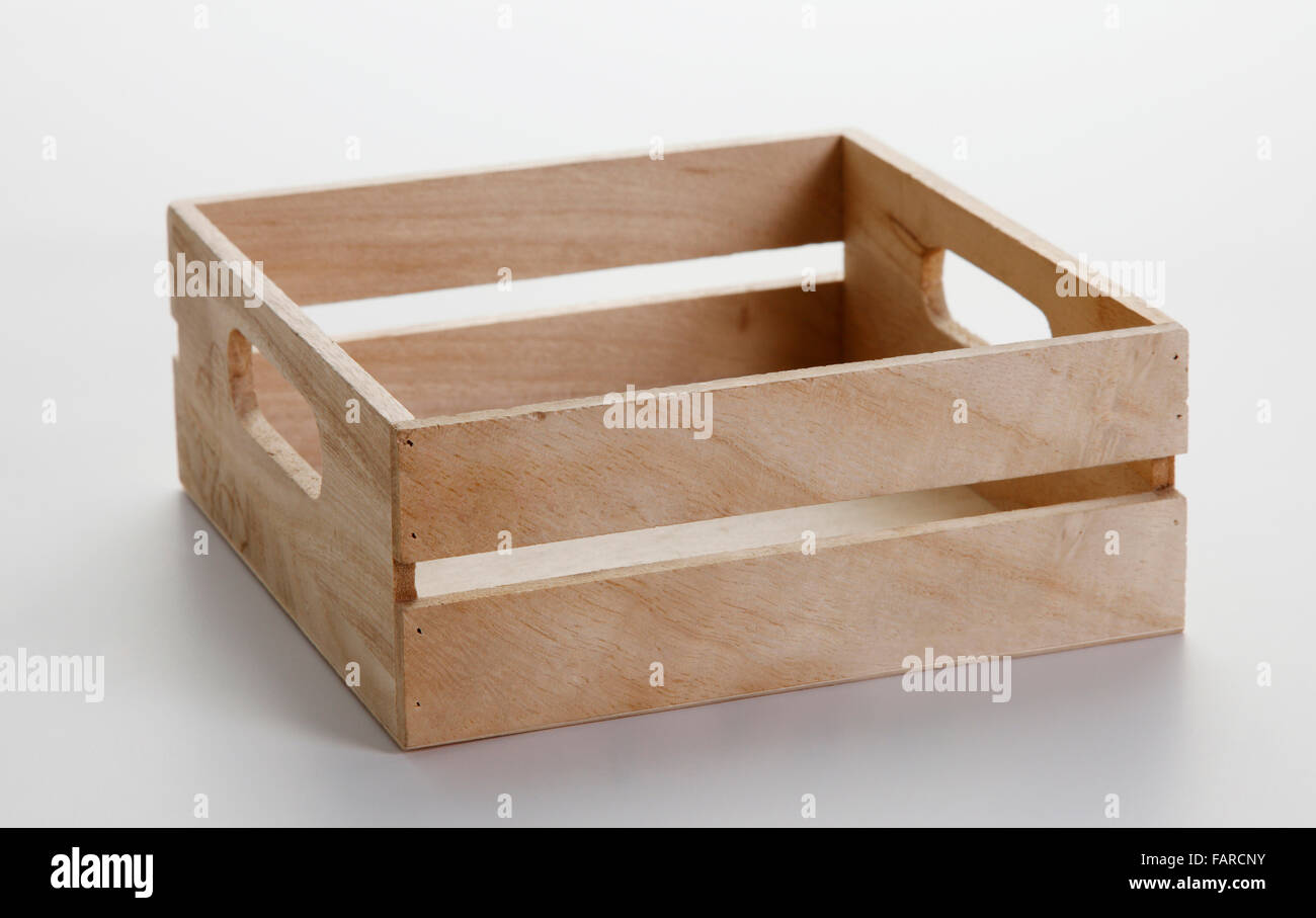 Empty fruit crate box hi-res stock photography and images - Alamy