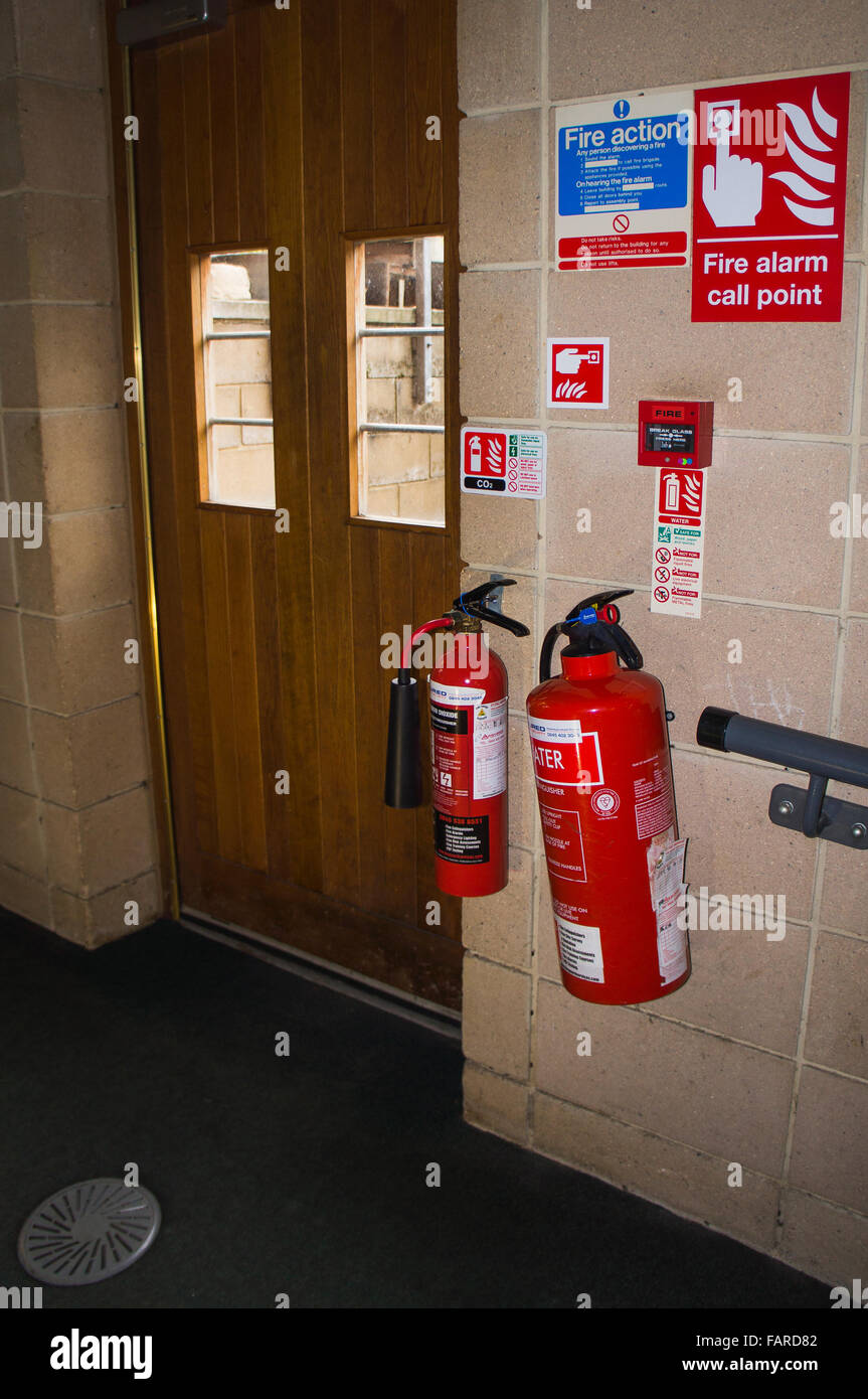 Fire alarm call point hi-res stock photography and images - Alamy