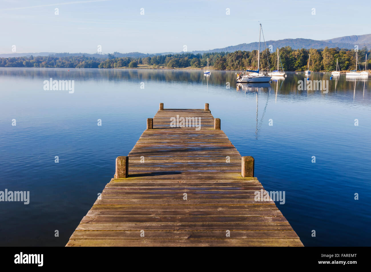England, Cumbria, Lake District, Windermere, Wooden Jetty Stock Photo ...