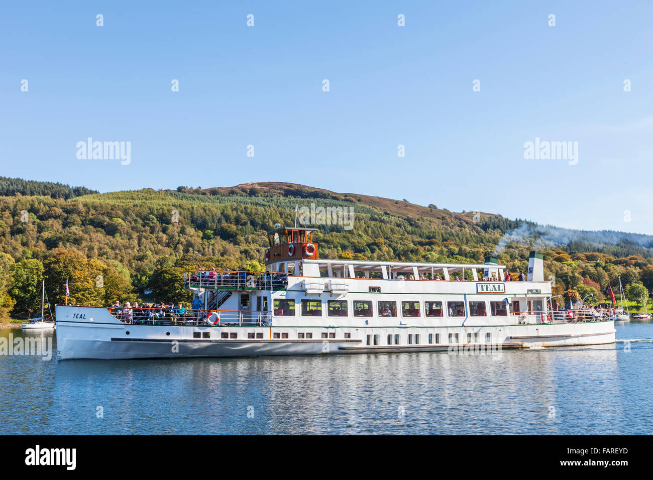England, Cumbria, Lake District, Windermere, Excursion Steamboat Stock ...