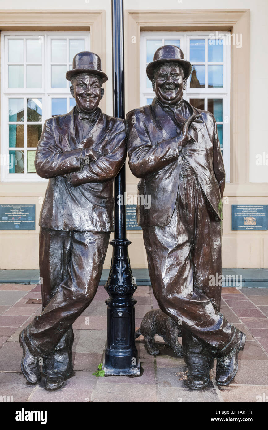 England, Cumbria, Lake District, Ulverston, Statue of Laurel and Hardy ...