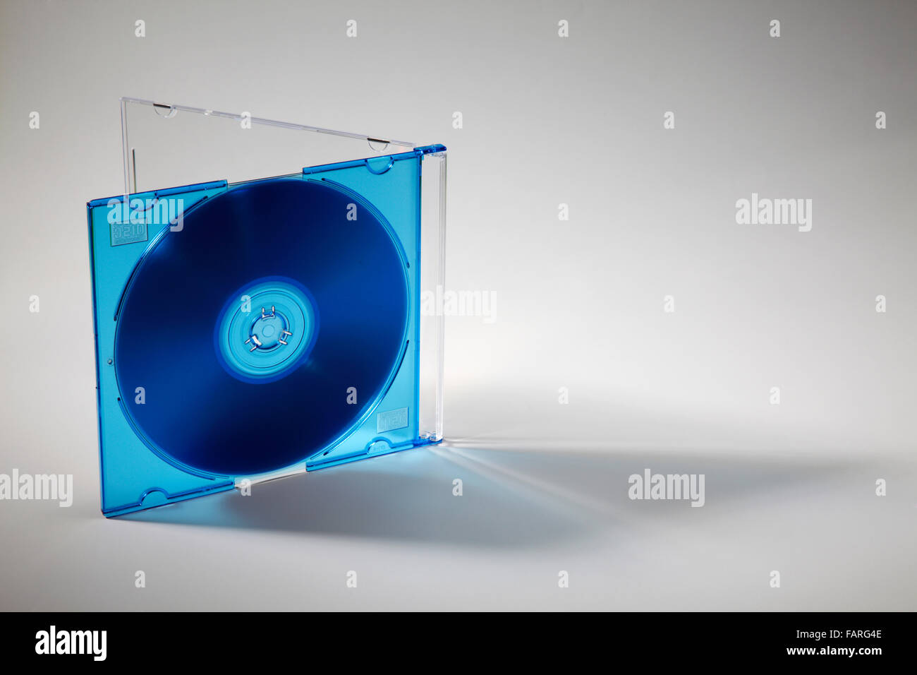 Blank CD Jewel Case. Fill it in with your own graphic Stock Photo - Alamy