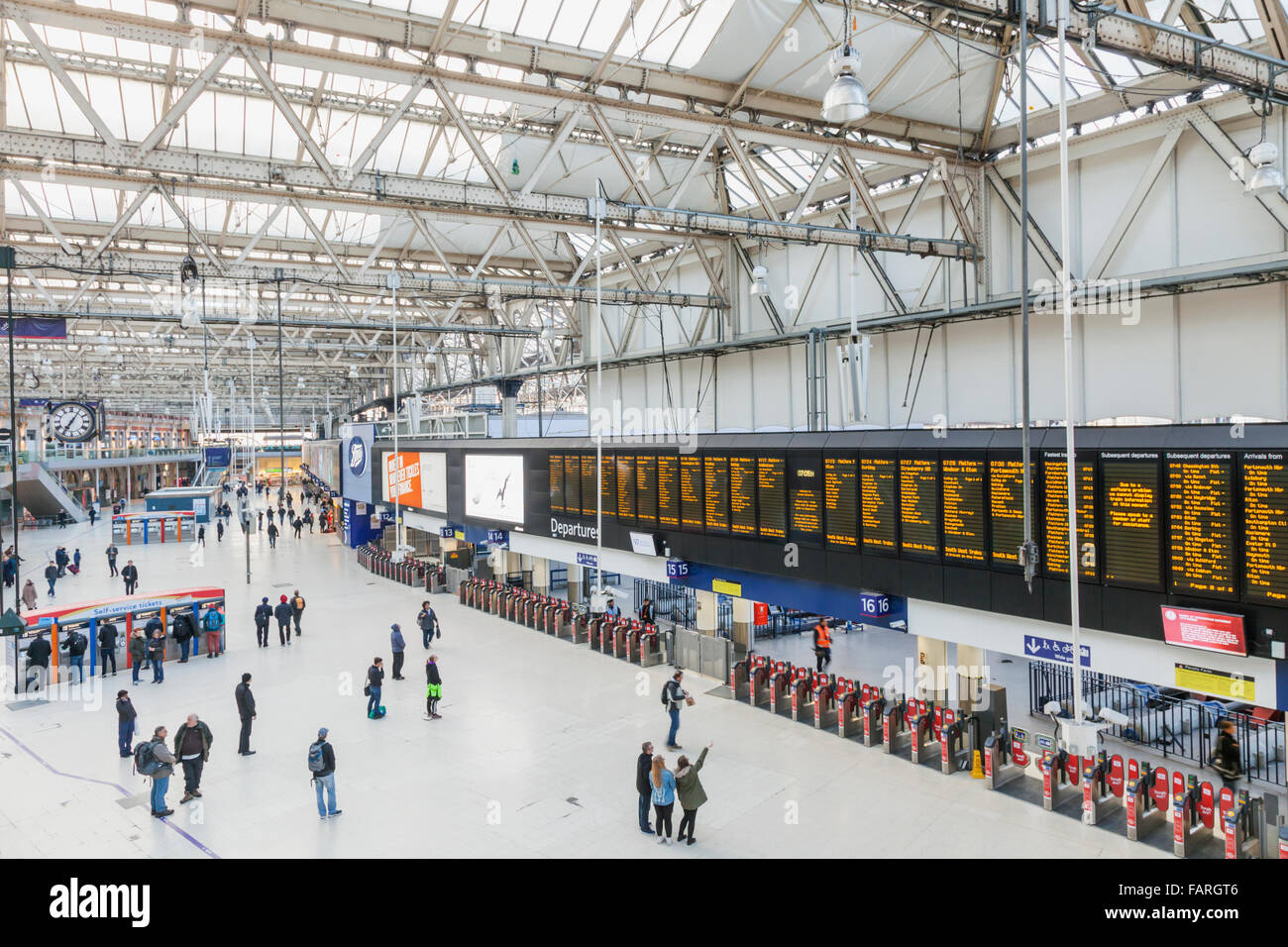 Waterloo station interior hi-res stock photography and images - Alamy
