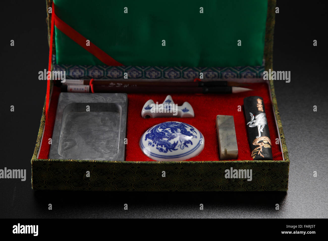 Chinese ink drawing hi-res stock photography and images - Alamy