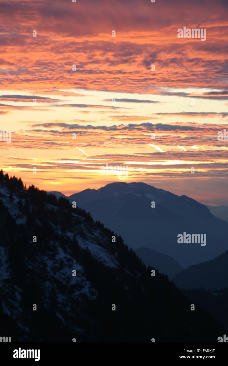 Sunset color sky night hi-res stock photography and images - Alamy