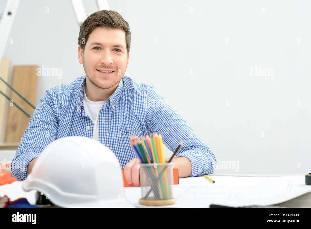 Making drawing hi-res stock photography and images - Alamy