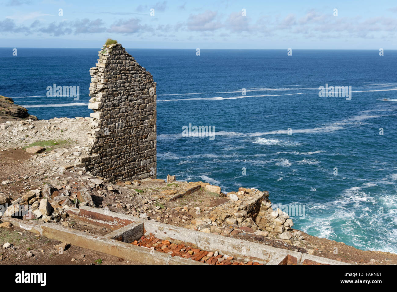 Geevor tin mine pendeen hi-res stock photography and images - Alamy
